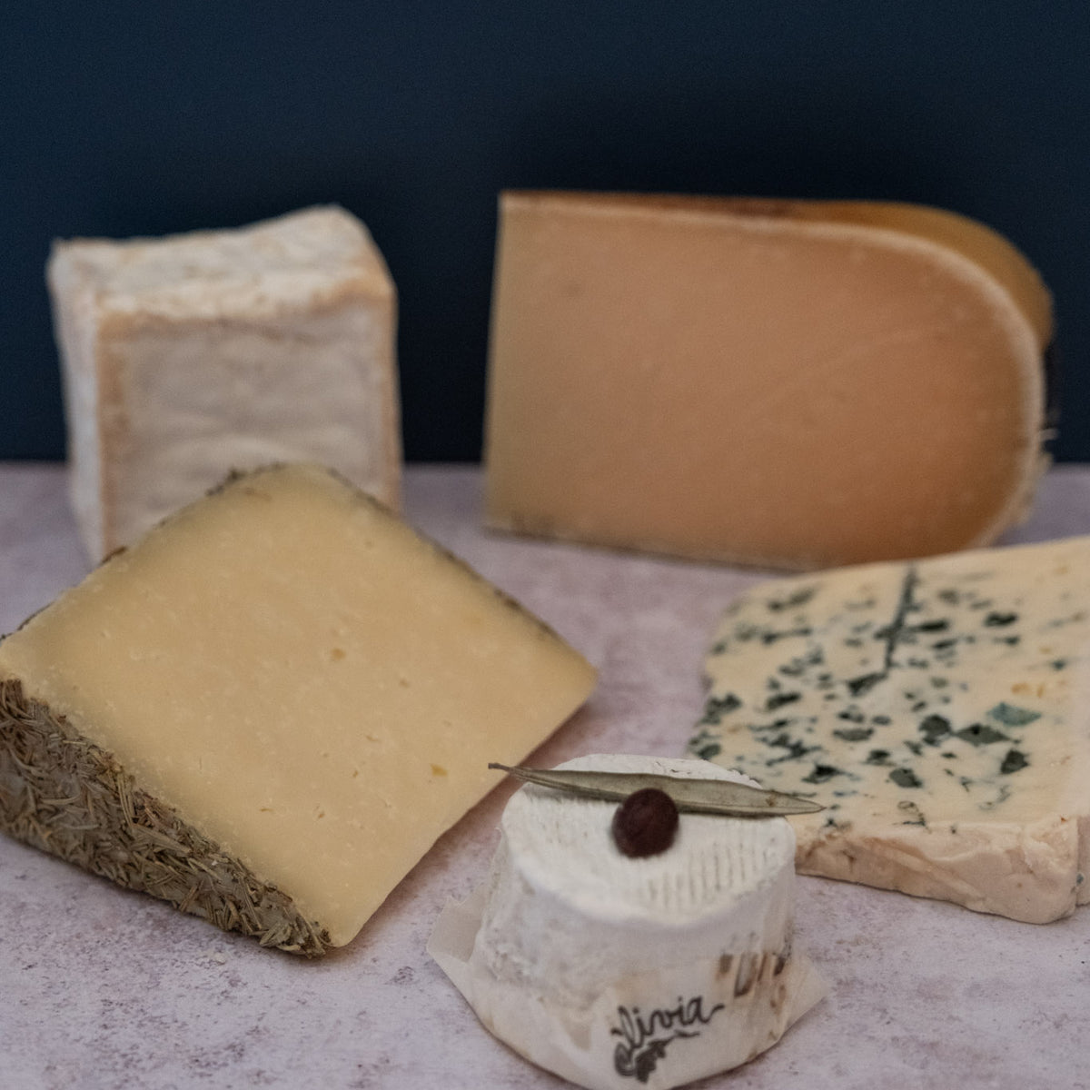 The Goat & Ewe Cheeseboard – The Cambridge Cheese Company